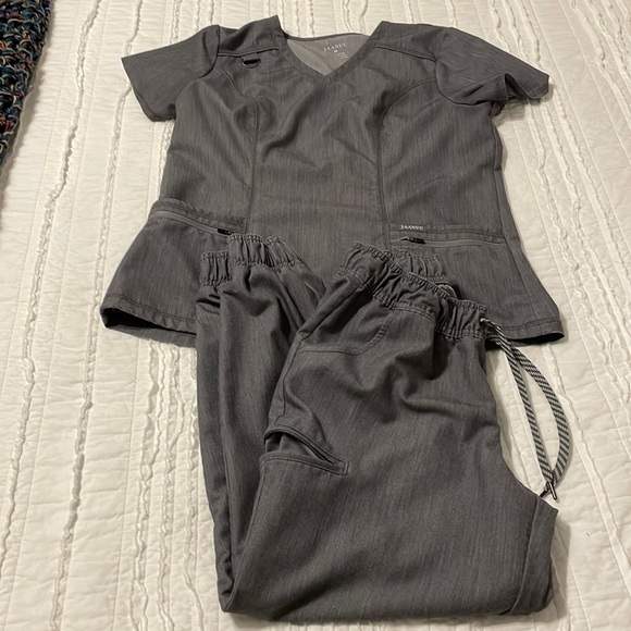 Jaanuu | Other | Jaanuu Graphite Medium Petite Joggers Scrub Set With 4 Pocket Top | Poshmark